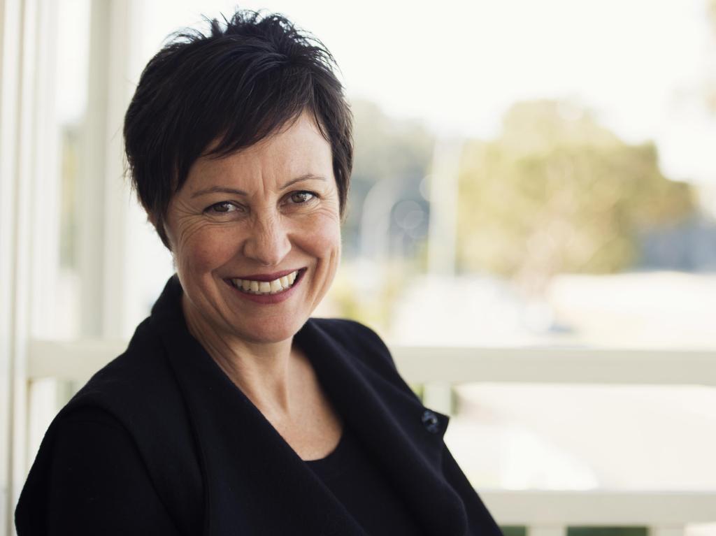 Art's truth behind Stella-winning fiction