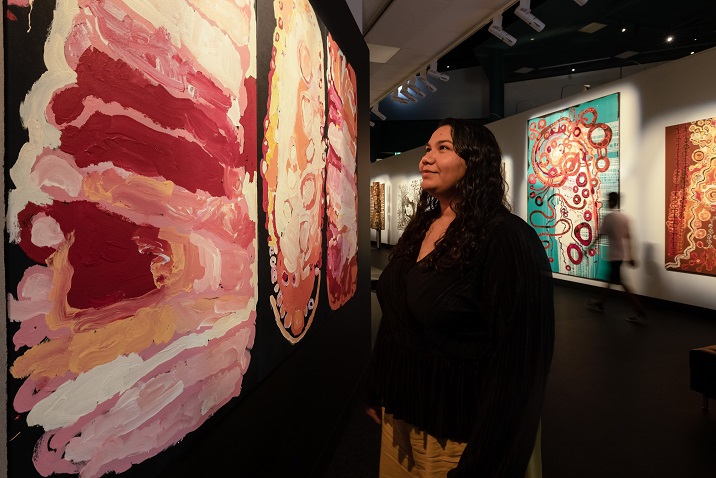 Unravelling Chiharu Shiota’s threads of humanity | ArtsHub Australia